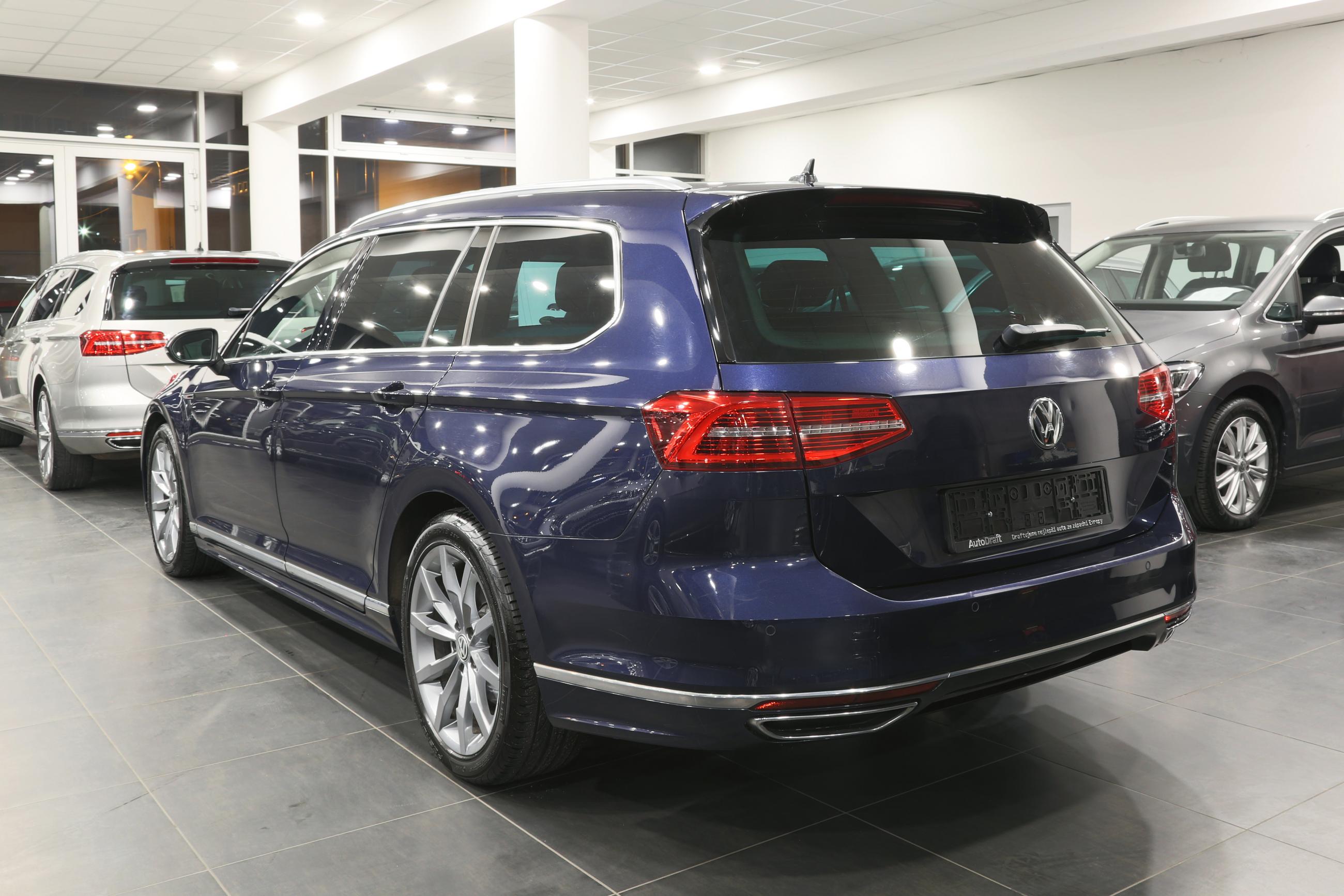 Volkswagen Passat B8 Variant R Line 4x4 2.0 TDI DSG 140 kW/komisní ...
