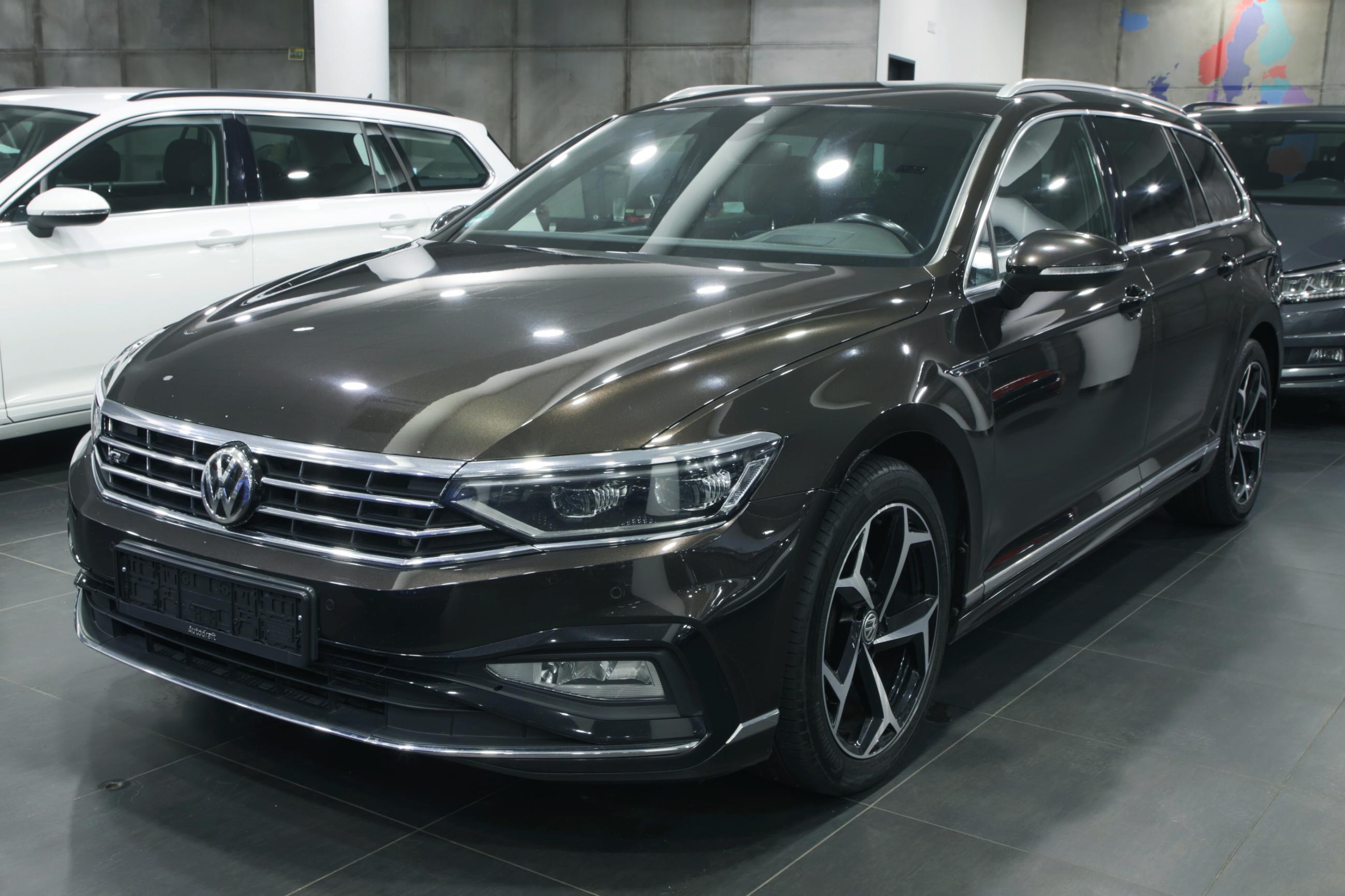 Volkswagen Passat B8 Variant Elegance 2.0 TDI 140kW DSG R-Line ...