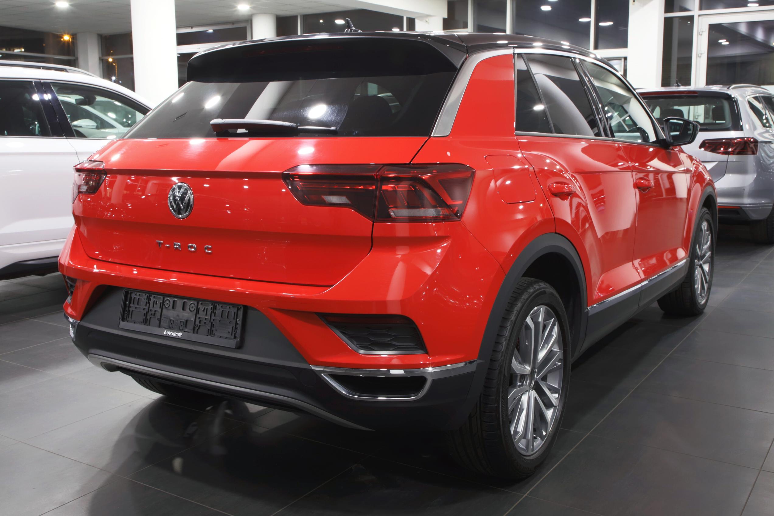Volkswagen T-Roc Sport 2.0 TDI 110kW DSG / Webasto / Virtual cockpit ...