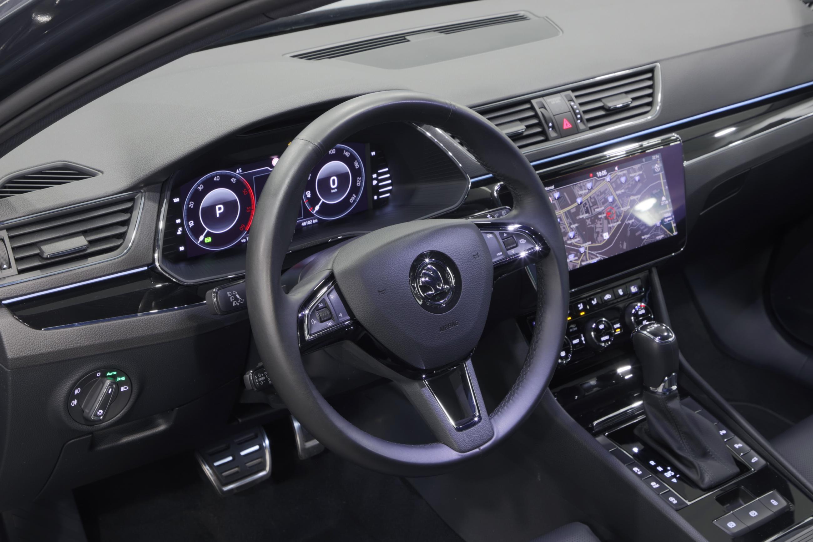 Škoda Superb 3 Combi 2.0 TDI 140kW DSG Laurin & Klement / Facelift 2020 ...