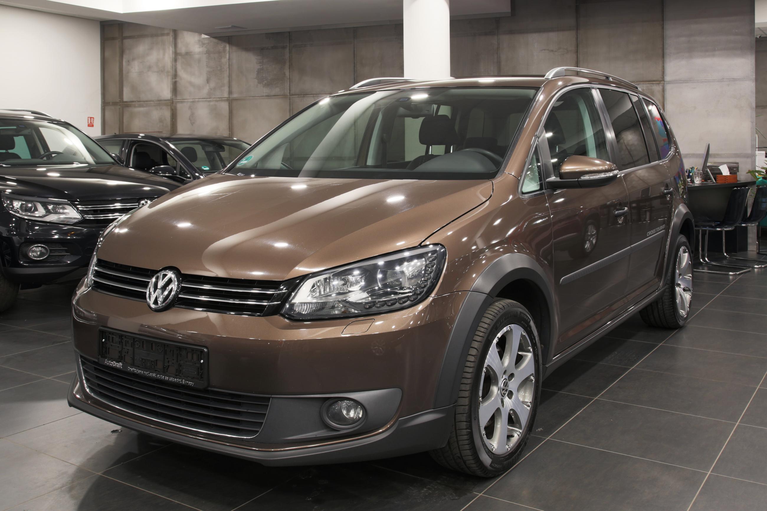 Volkswagen Touran Cross 2.0 TDI 103kW - DPH nelze odečíst | Autodraft