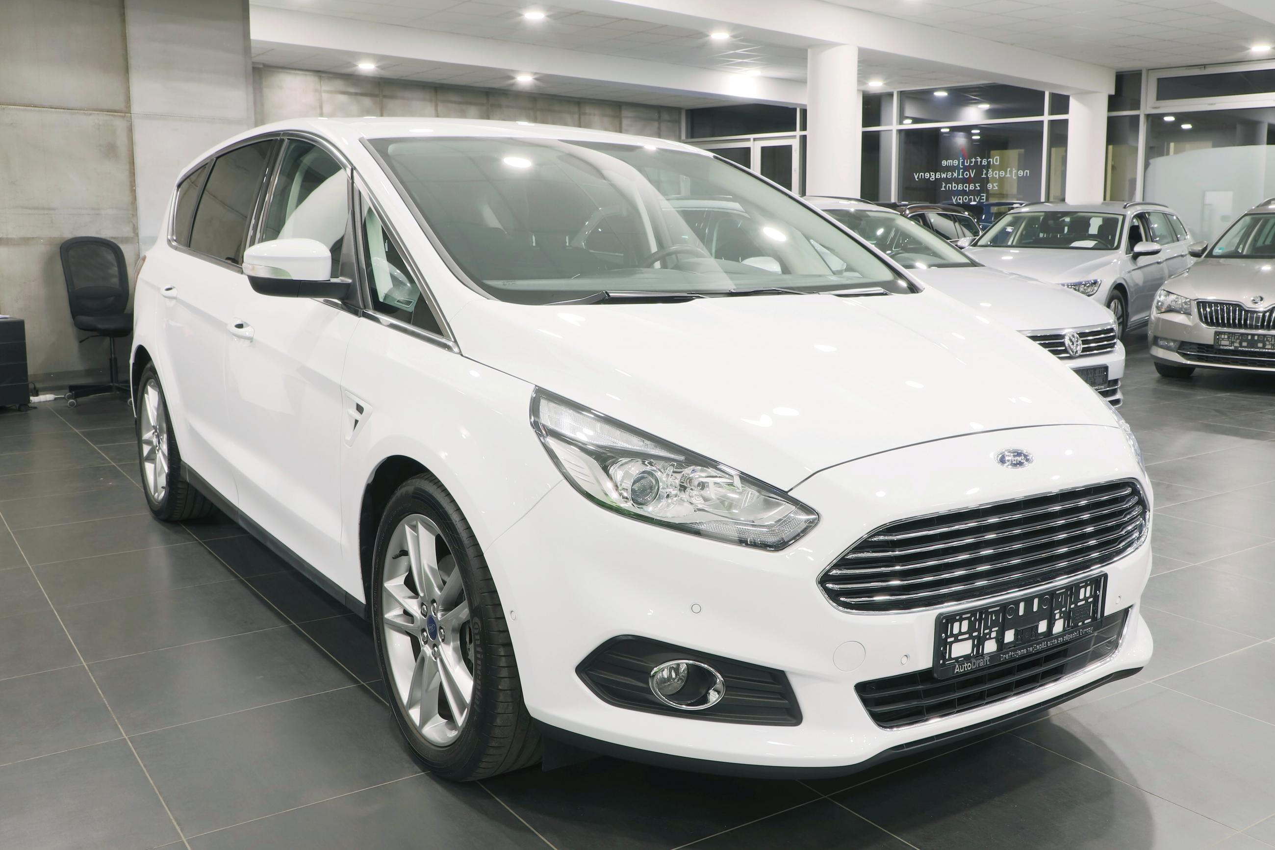 Ford S-Max Titanium 2.0 TDCI 132kW 7-míst | Autodraft