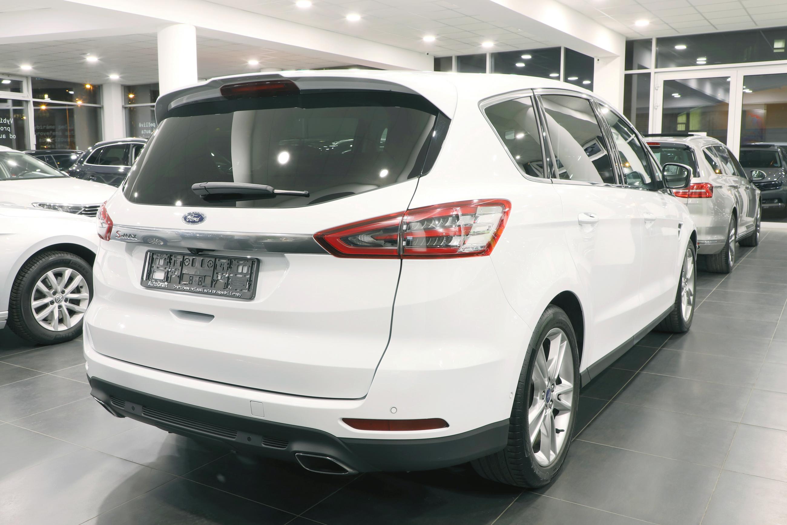 Ford S-Max Titanium 2.0 TDCI 132kW 7-míst | Autodraft