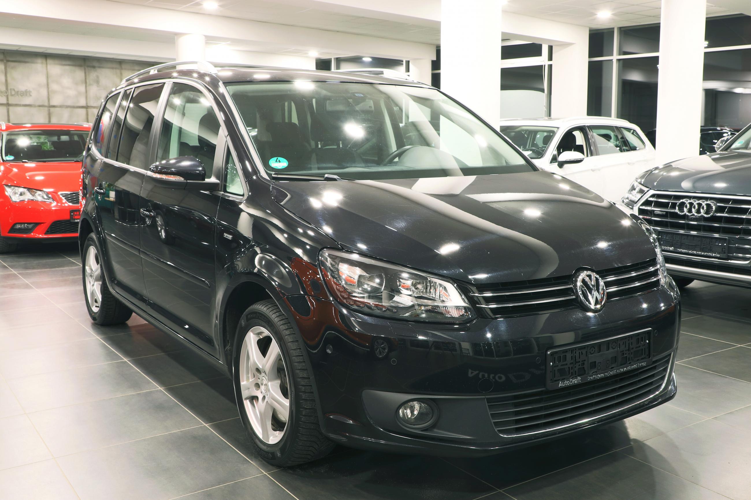 Volkswagen Touran "LIFE" 2.0 TDI 103kW 7-míst / DPH nelze odečíst ...