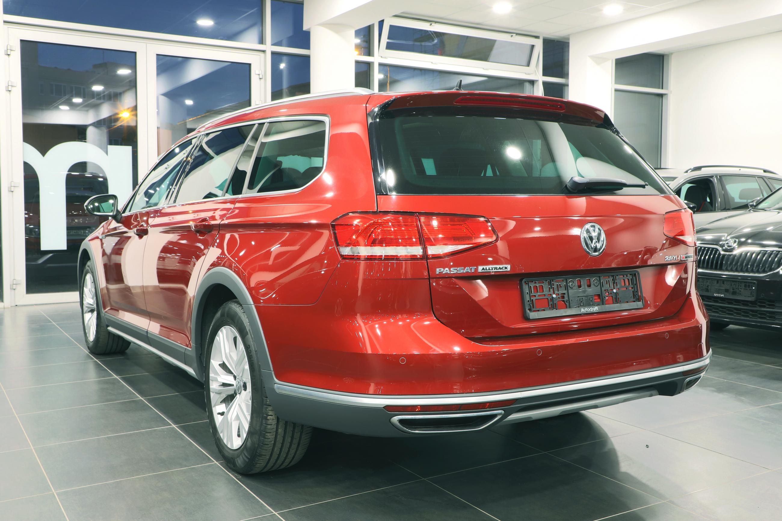 Volkswagen Passat B8 Alltrack 4x4 2.0 TDI 140kW DSG / Panorama | Autodraft
