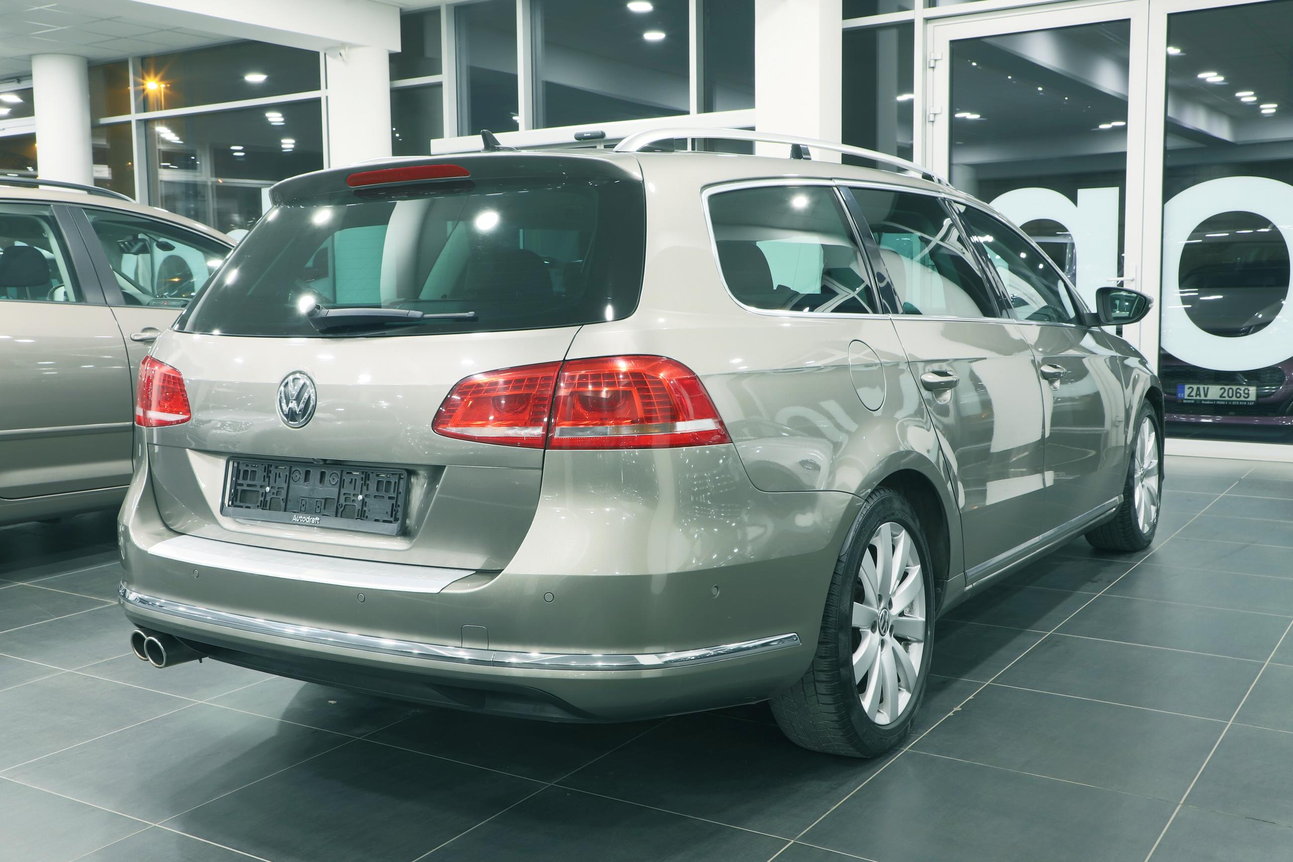 Volkswagen Passat B7 Variant Highline 2.0 TDI 125kW DSG / Webasto / DPH nelze odečíst | Autodraft