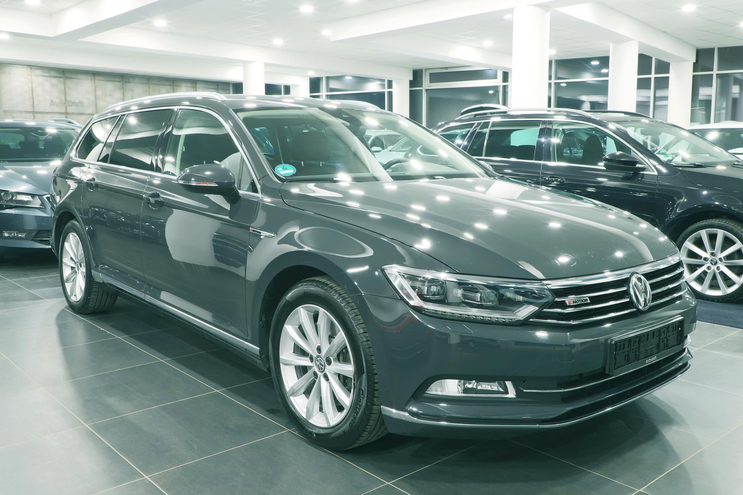 Volkswagen Passat Variant Highline 4x4 2.0 TDI 176kW DSG / Active info ...