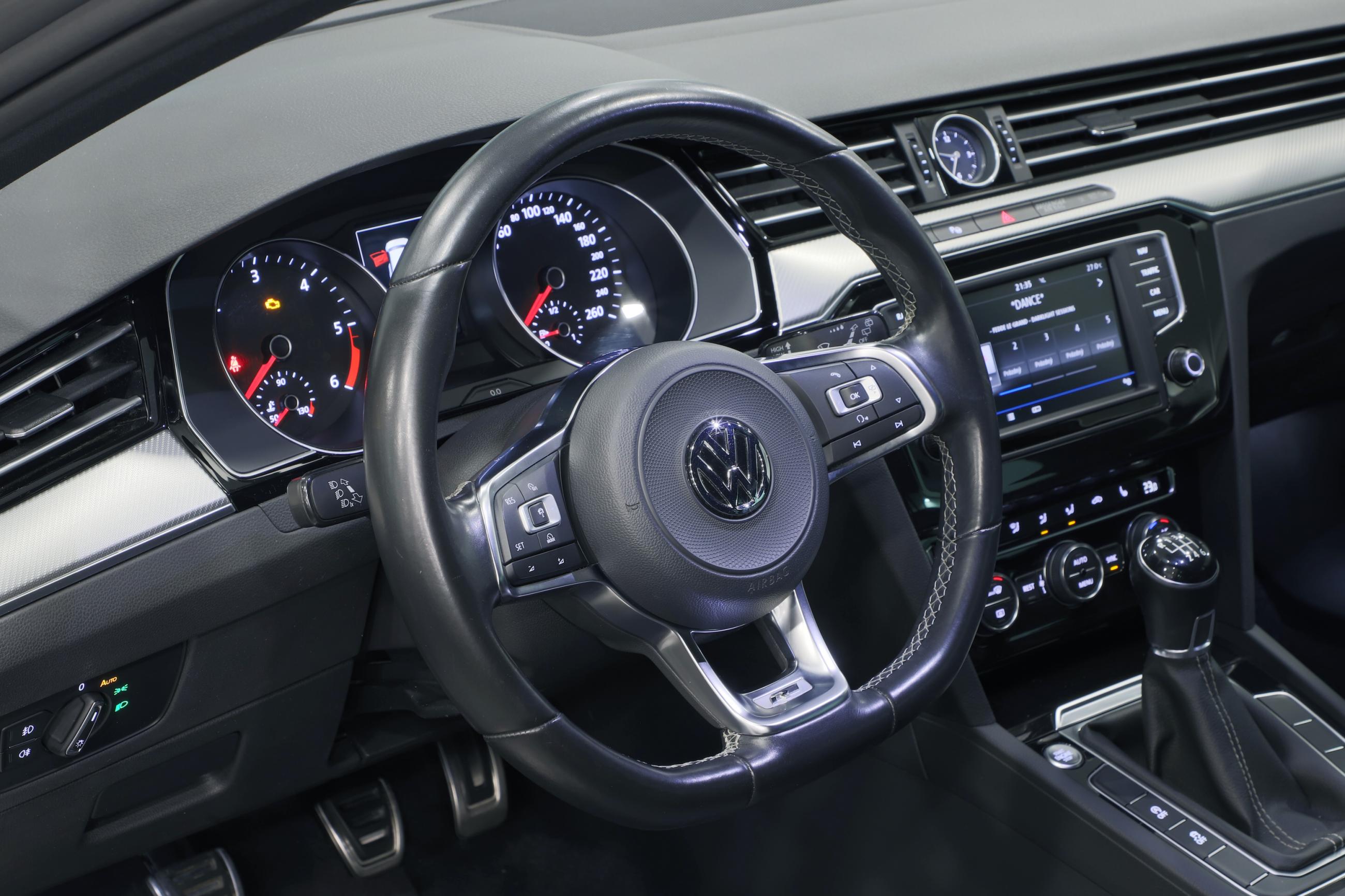 Volkswagen Passat B8 Variant Highline 2.0 TDI 140kW R-Line | Autodraft