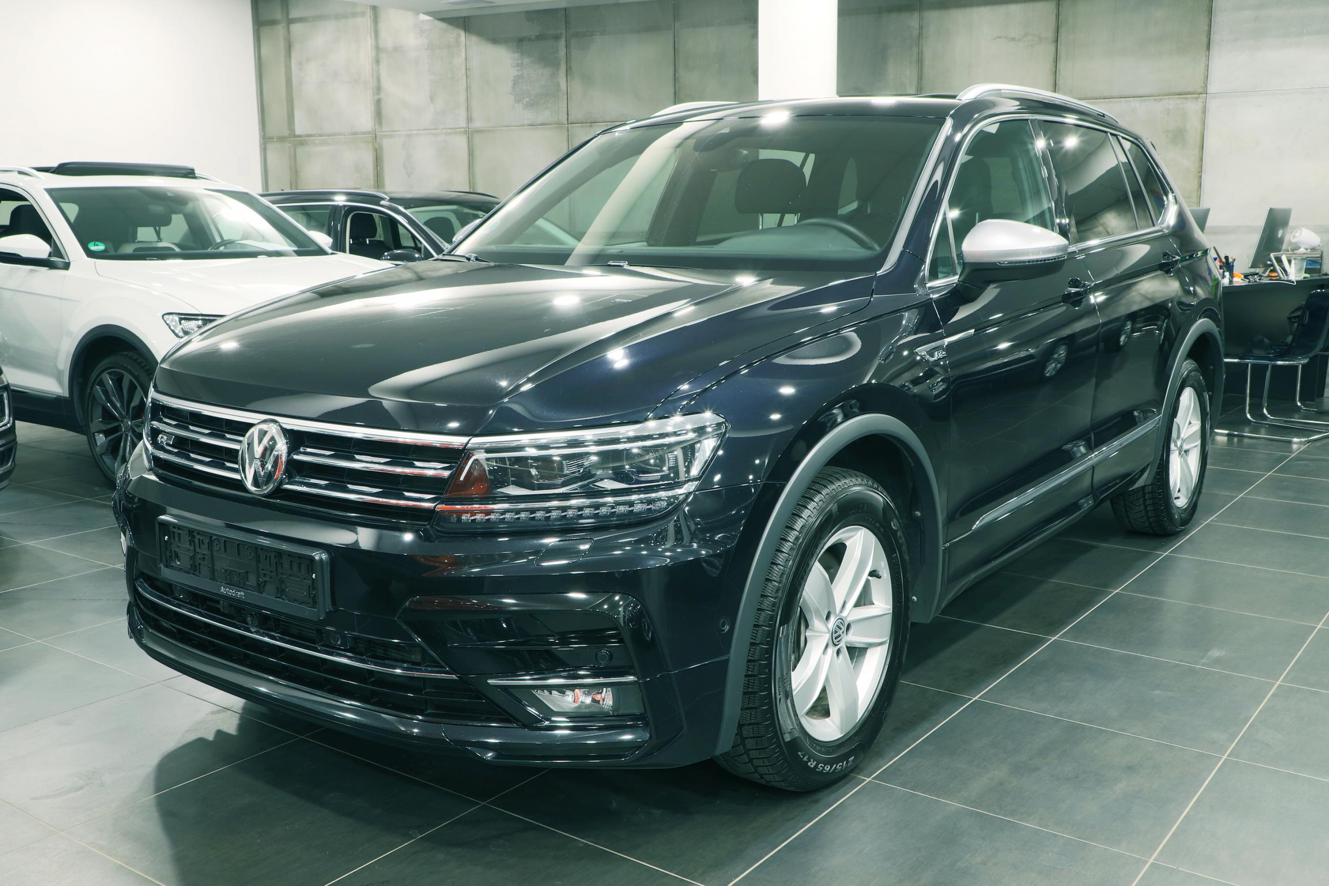 Volkswagen Tiguan Allspace Highline 4x4 2.0 TDI 140kW DSG R-Line ...