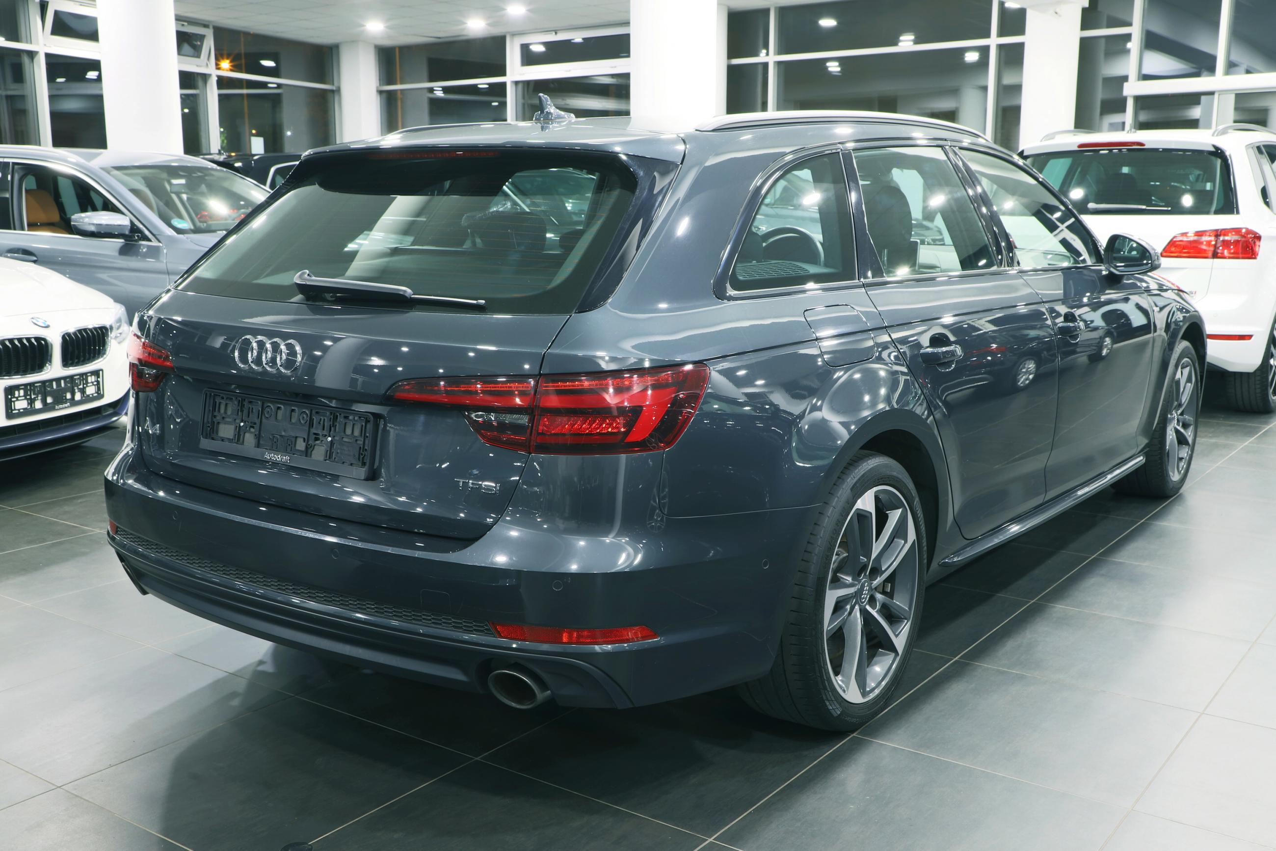 Audi A4 Avant design 2.0 TFSI 185kW S-tronic / S-Line / 2x ALU 18 ...