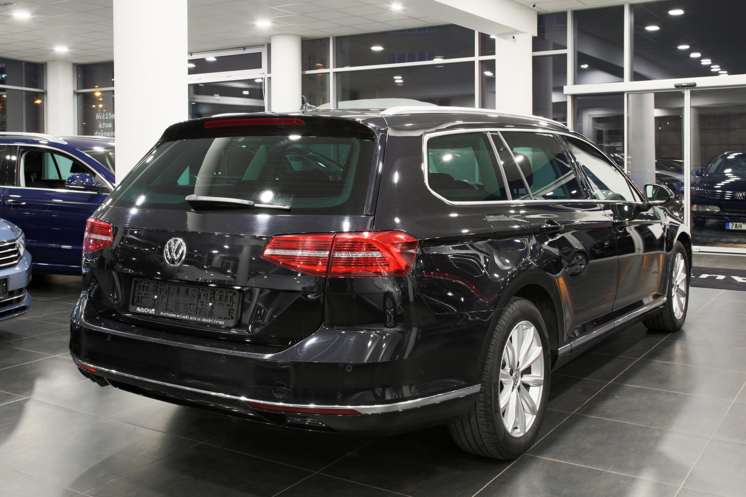 Volkswagen Passat Variant Highline 2.0 TDi DSG 4Motion 140 kW | Autodraft