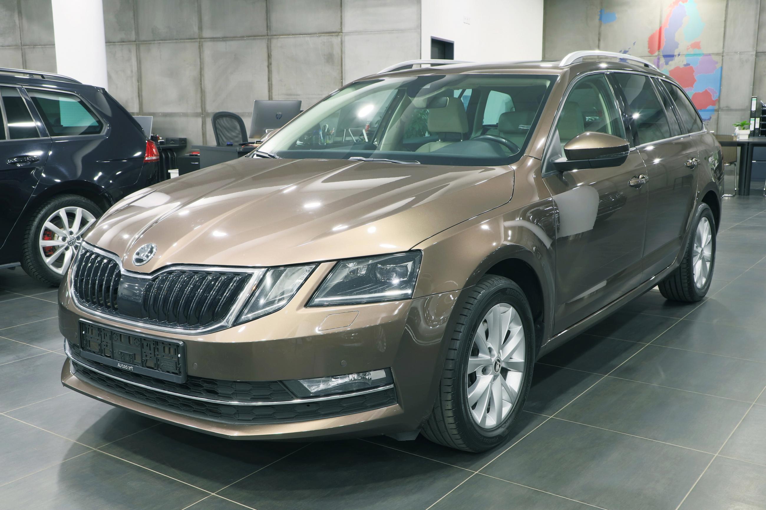 Škoda Octavia 3 Combi Style 1.4 TSI G-TEC 81kW / Webasto / Facelift ...