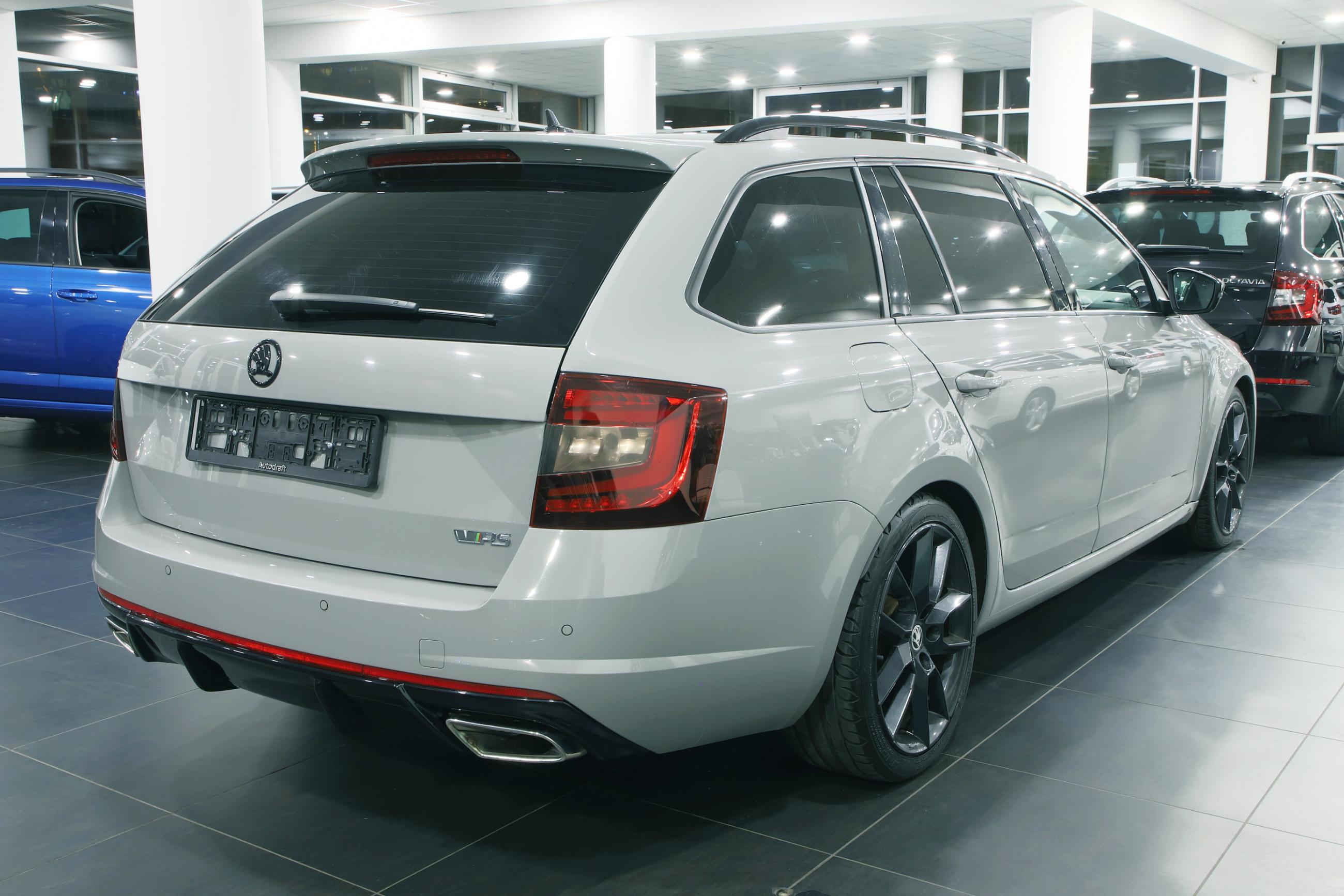 Škoda Octavia 3 Combi RS 2.0 TSI 169kW DSG / ALU 18'' / Facelift ...