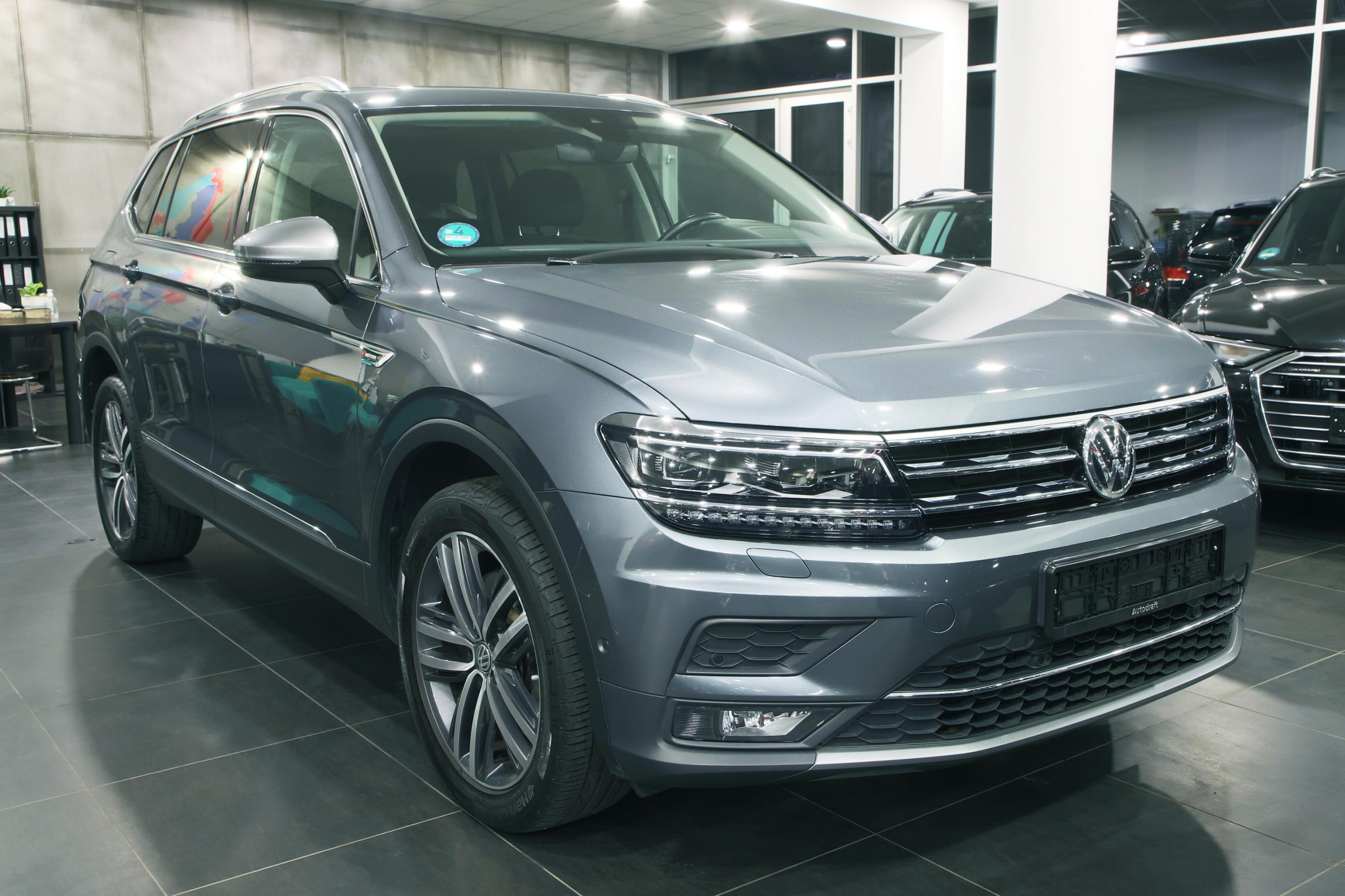 Volkswagen Tiguan Allspace Highline 2.0 TSI 140kW DSG / Active info ...