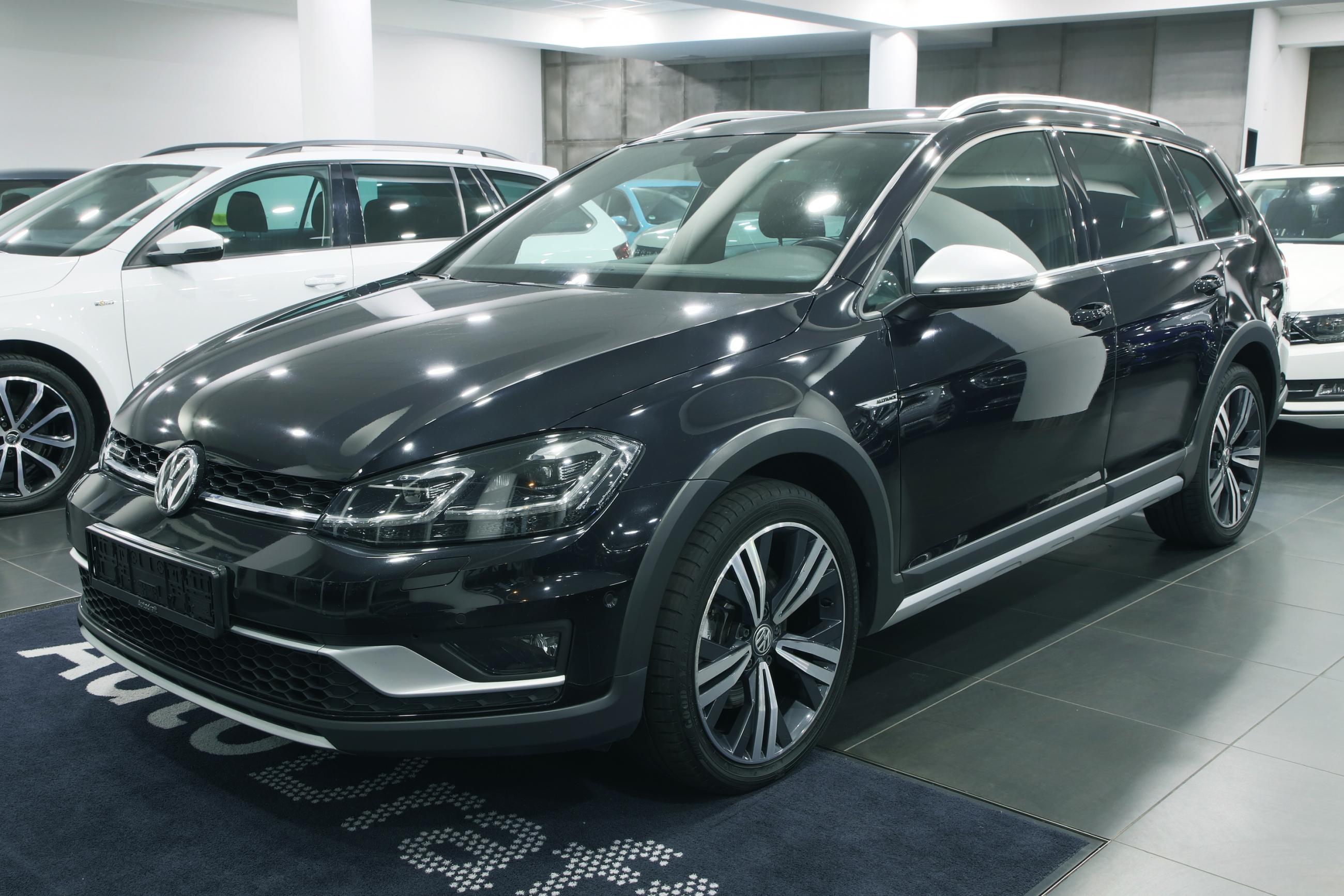 Volkswagen Golf 7 Alltrack Variant 4Motion 2.0 TDI 135kW 4x4 DSG / ALU ...
